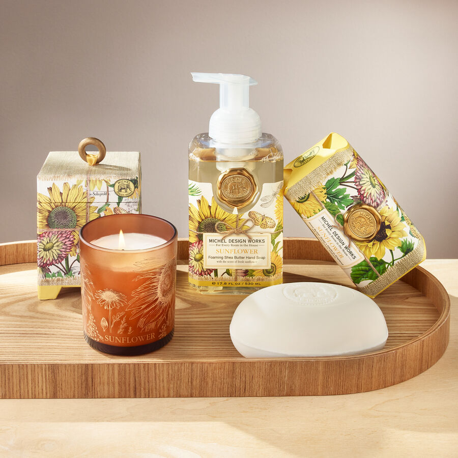 Florale Badeseife voller Energie und Lebensfreude, Seife, Duschseife ...