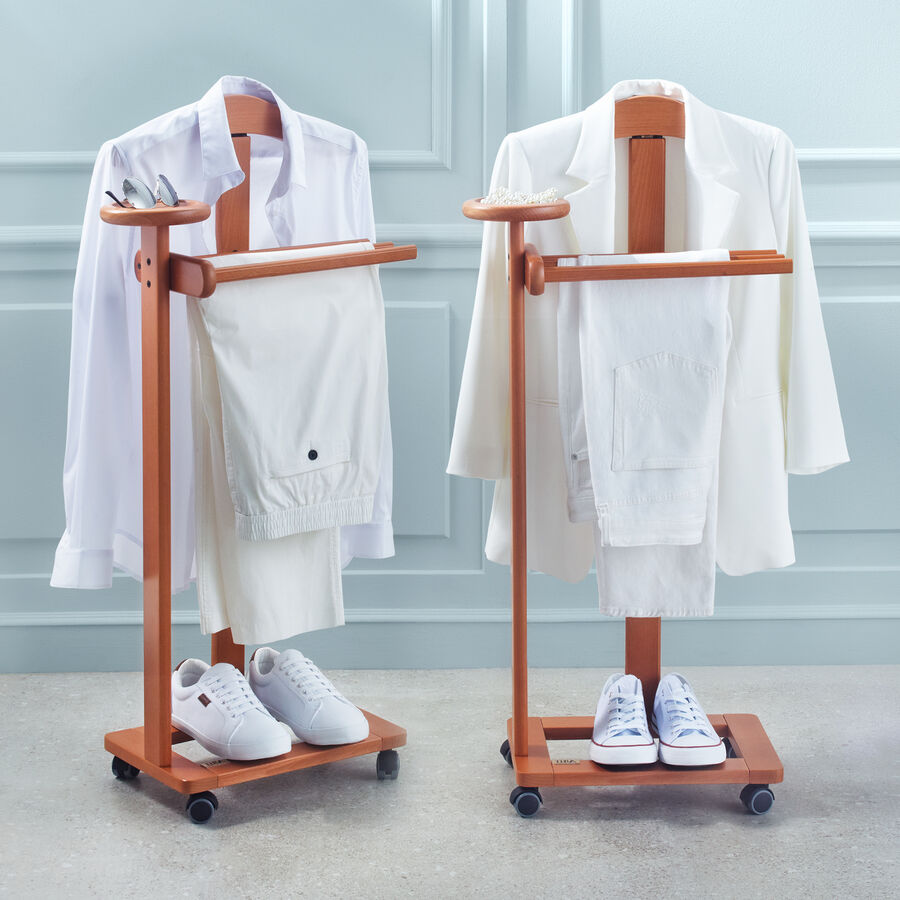 Stummer Diener stets hilfreich zur Stelle - Julia Grote Shop