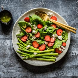 Erdbeerzeit: Saison, Tipps & Wissenswertes zur „Königin der Früchte“